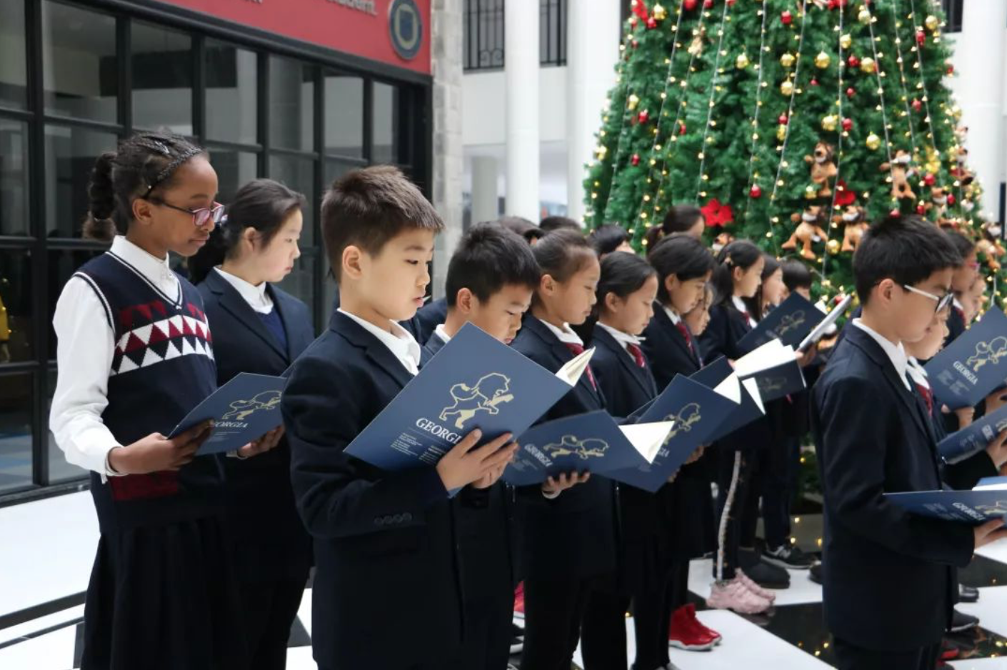Tree Lighting Ceremony – Georgia School